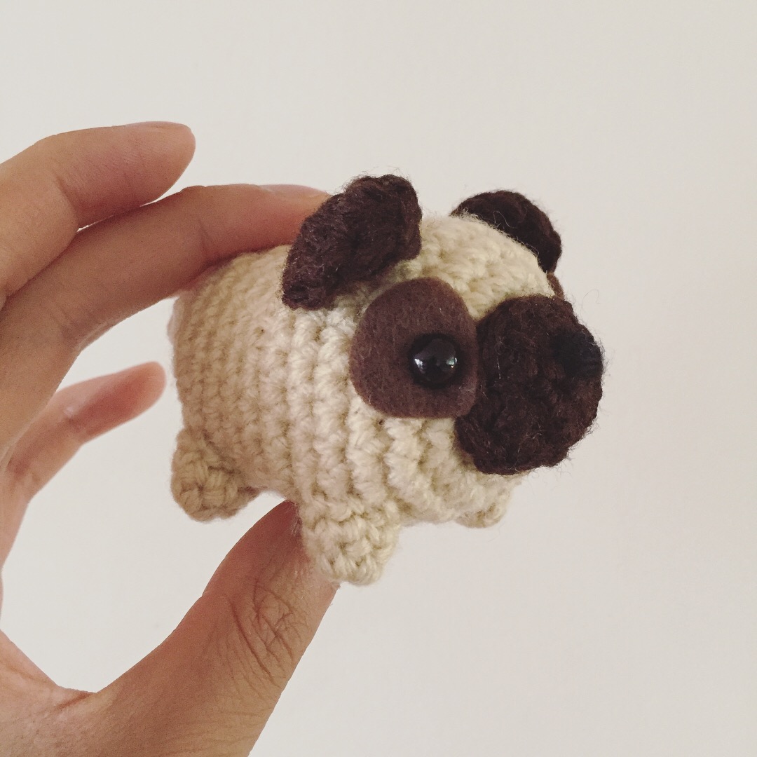 "Loaf" Pug Dog Amigurumi Crochet Pattern - Sir Purl Grey