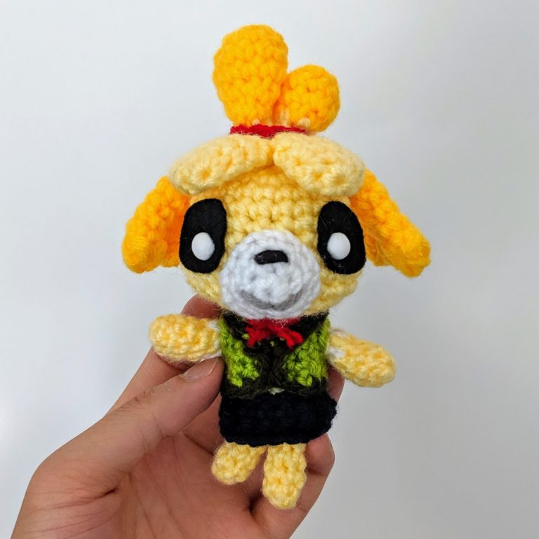 Animal Crossing - Isabelle Amigurumi Pattern - Sir Purl Grey